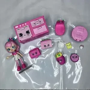 Shopkins | Toys | Shopkins Happy Places Season Lucy Smoothie Pink Kitty ...